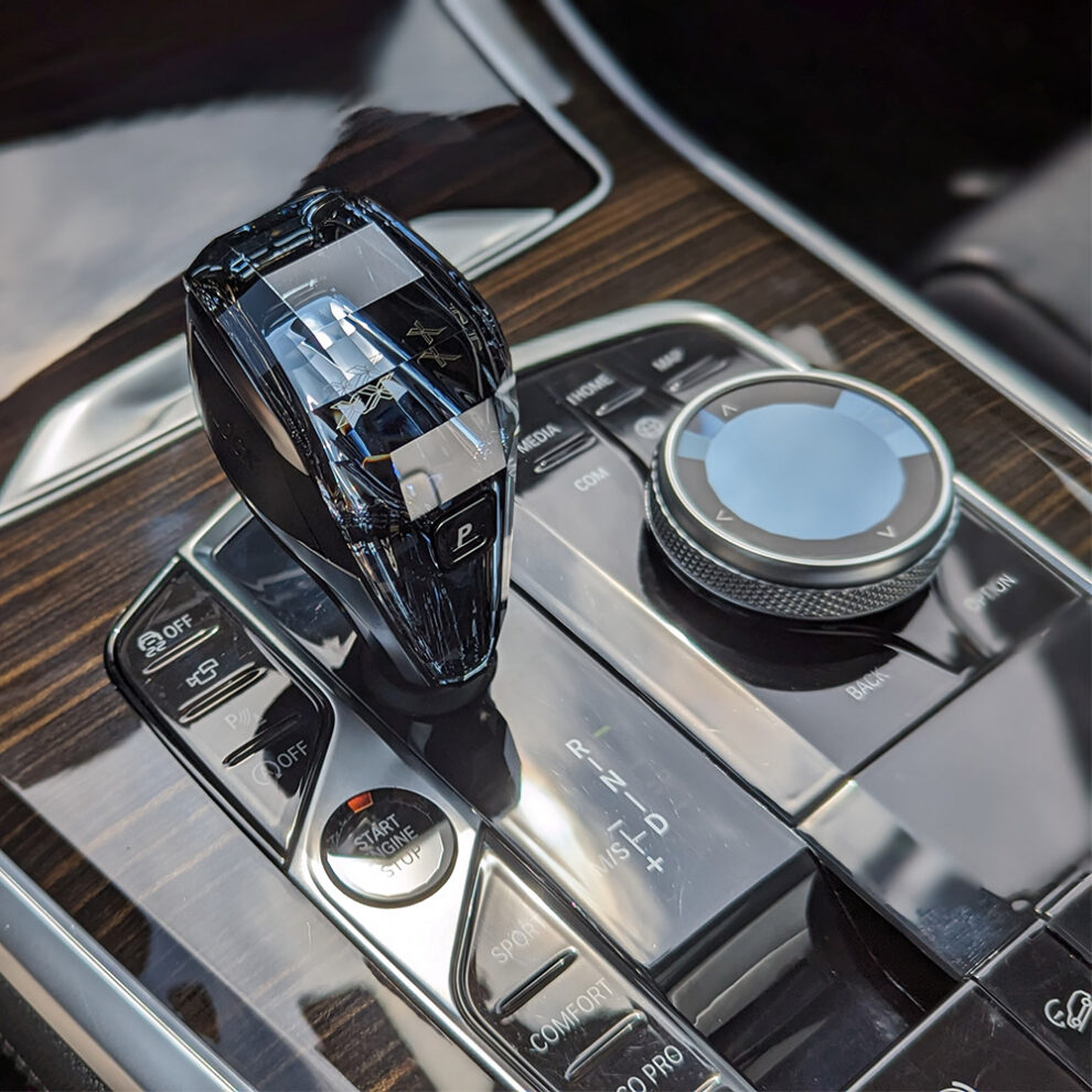 BMW Kristall Schaltknauf X3 X4 X5 X6 X7 Logo X | Coolshiftknobs